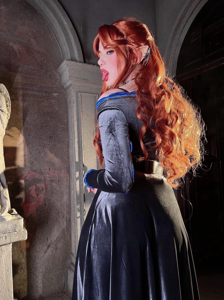 Alina Becker - Lenore (Castlevania) - Mitaku